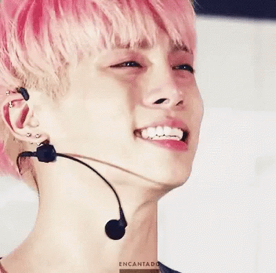 SHINee Fans Celebrate 9 Amazing Years Since Their Debut : r/kpop