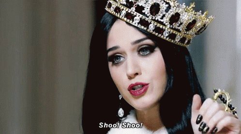 Queen Crown GIF - Queen Crown Shoo GIFs | Say more with Tenor
