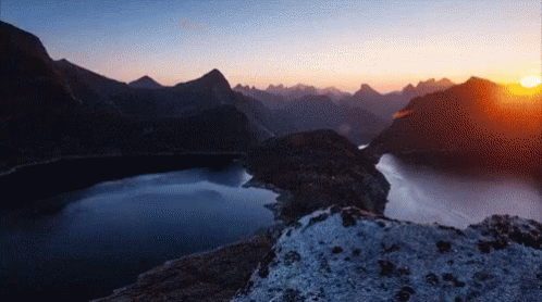 The Popular Sunrise Mountains GIFs Everyone's Sharing